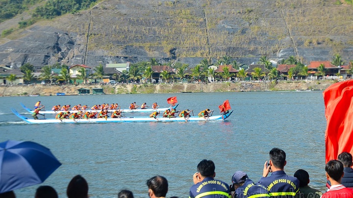 Floating Water Season tourism event on the Đà River scheduled for ...